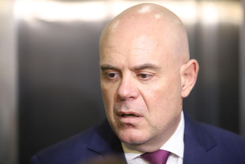 Гешев за "интимната връзка": Видимо не знаеха какво гласуват и ...