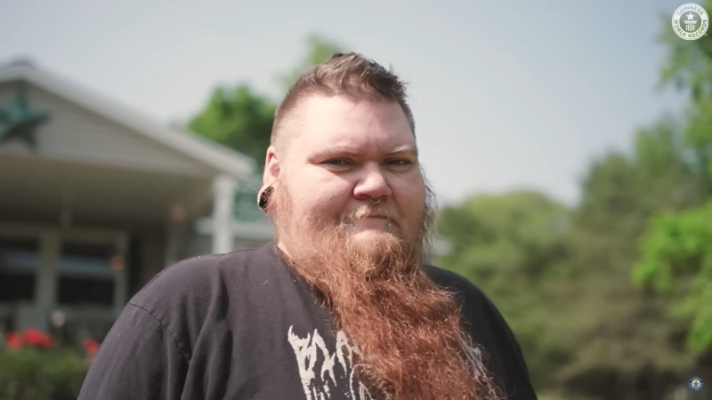 Американка подобри рекорда на Гинес за най-дълга женска брада (ВИДЕО)