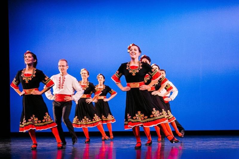 Chicago Folk Festival се стреми да запознае младите с магията на фолклора